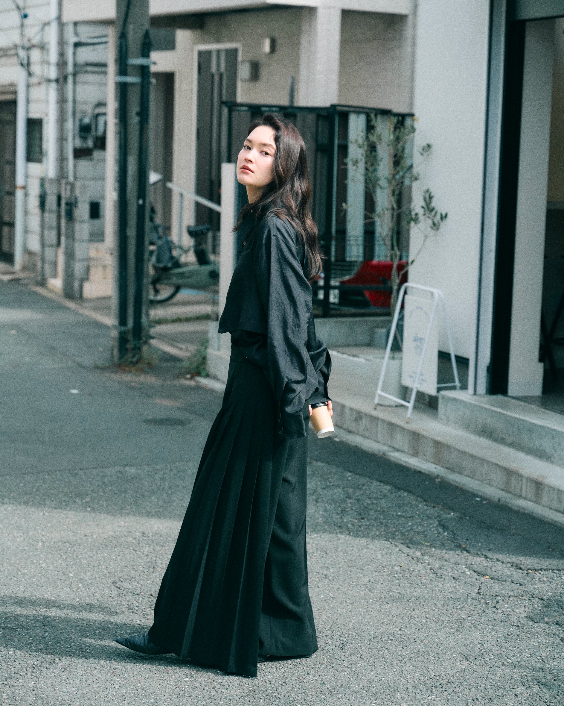 Styling of Semi Wide Pants – THE LINER
